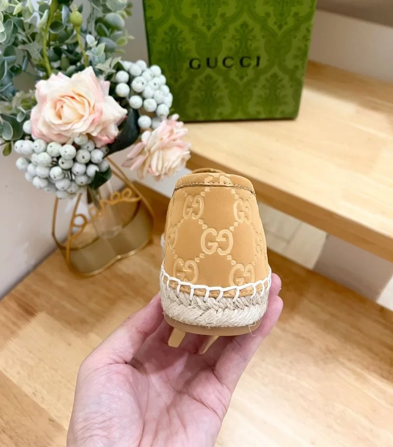 Value-priced Gucci Fishermans Shoes