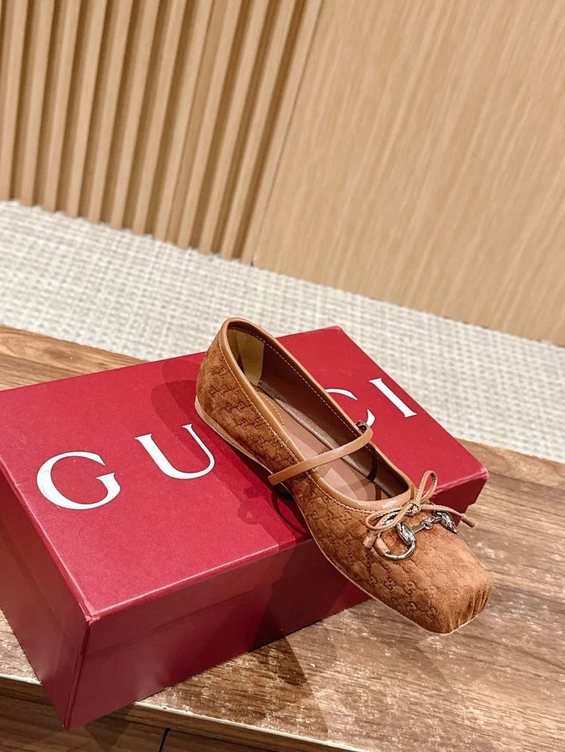 Reasonably priced Gucci Flat Shoes