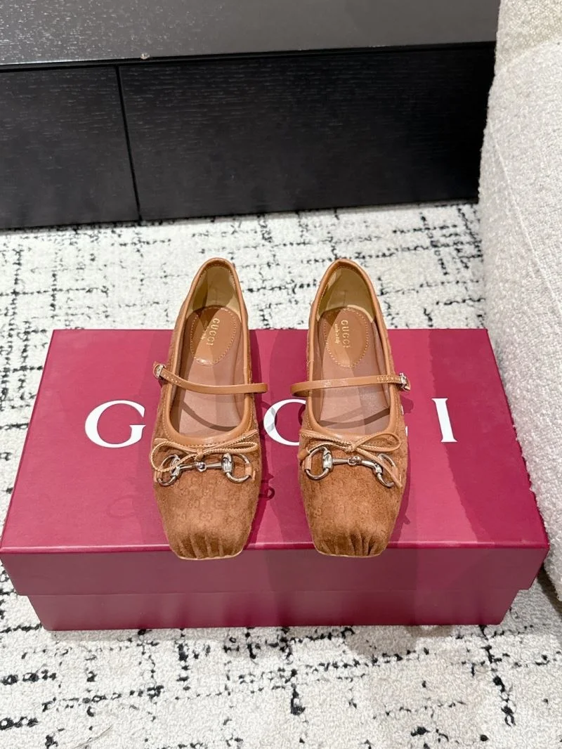 Gucci Flat Shoes