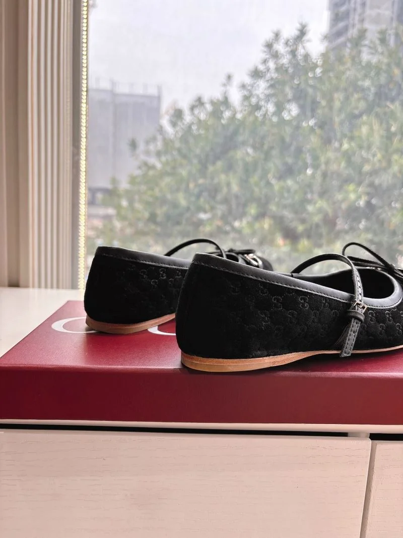 High accuracy Gucci Flat Shoes