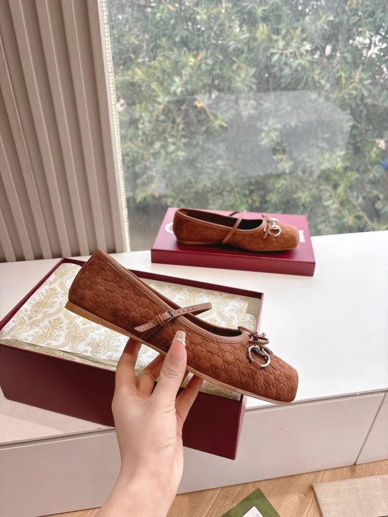 Value-priced Gucci Flat Shoes