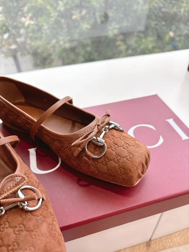 Value-priced Gucci Flat Shoes