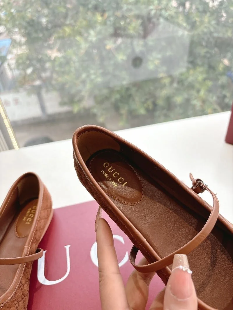 Value-priced Gucci Flat Shoes