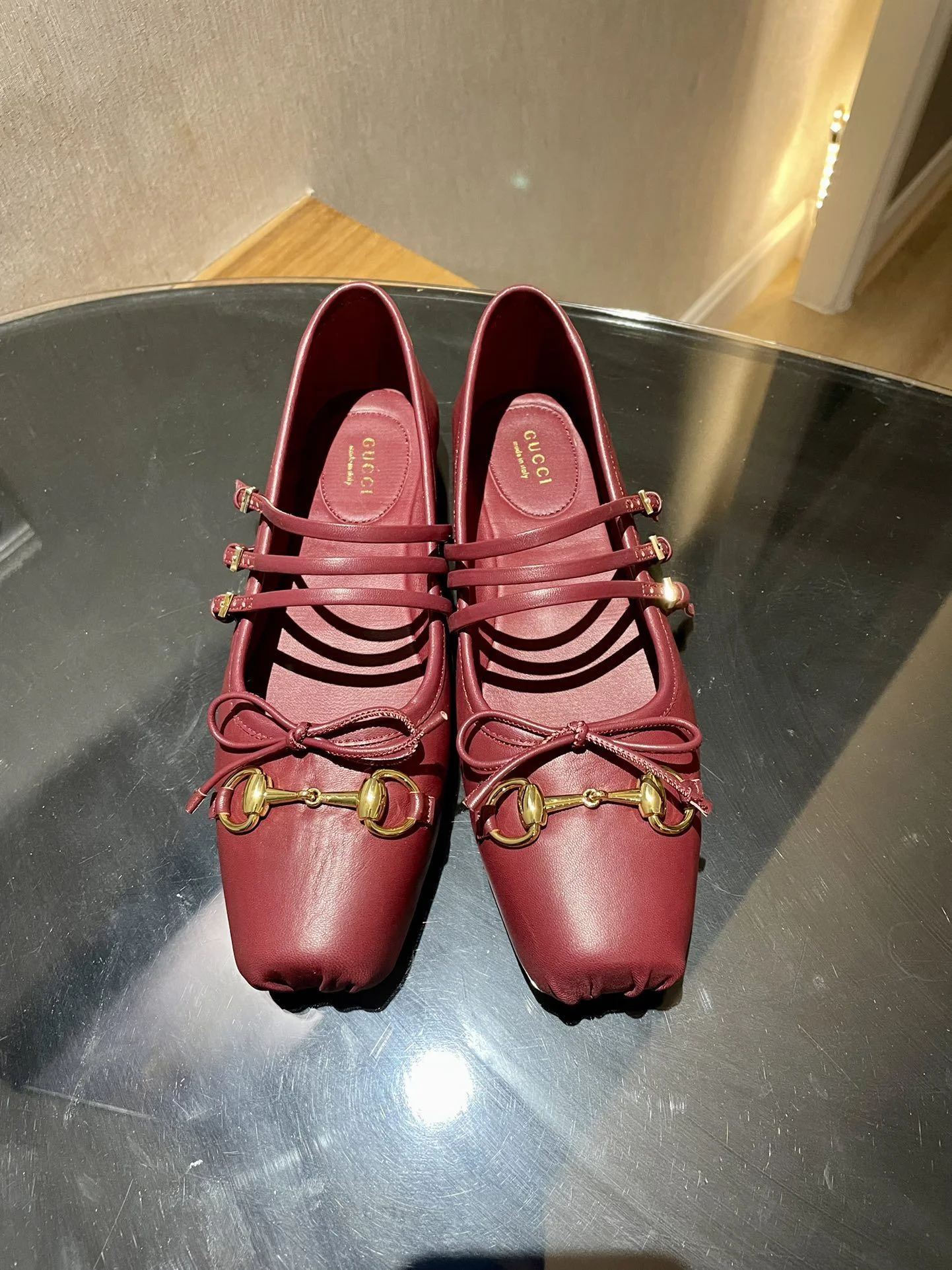Gucci Flat Shoes