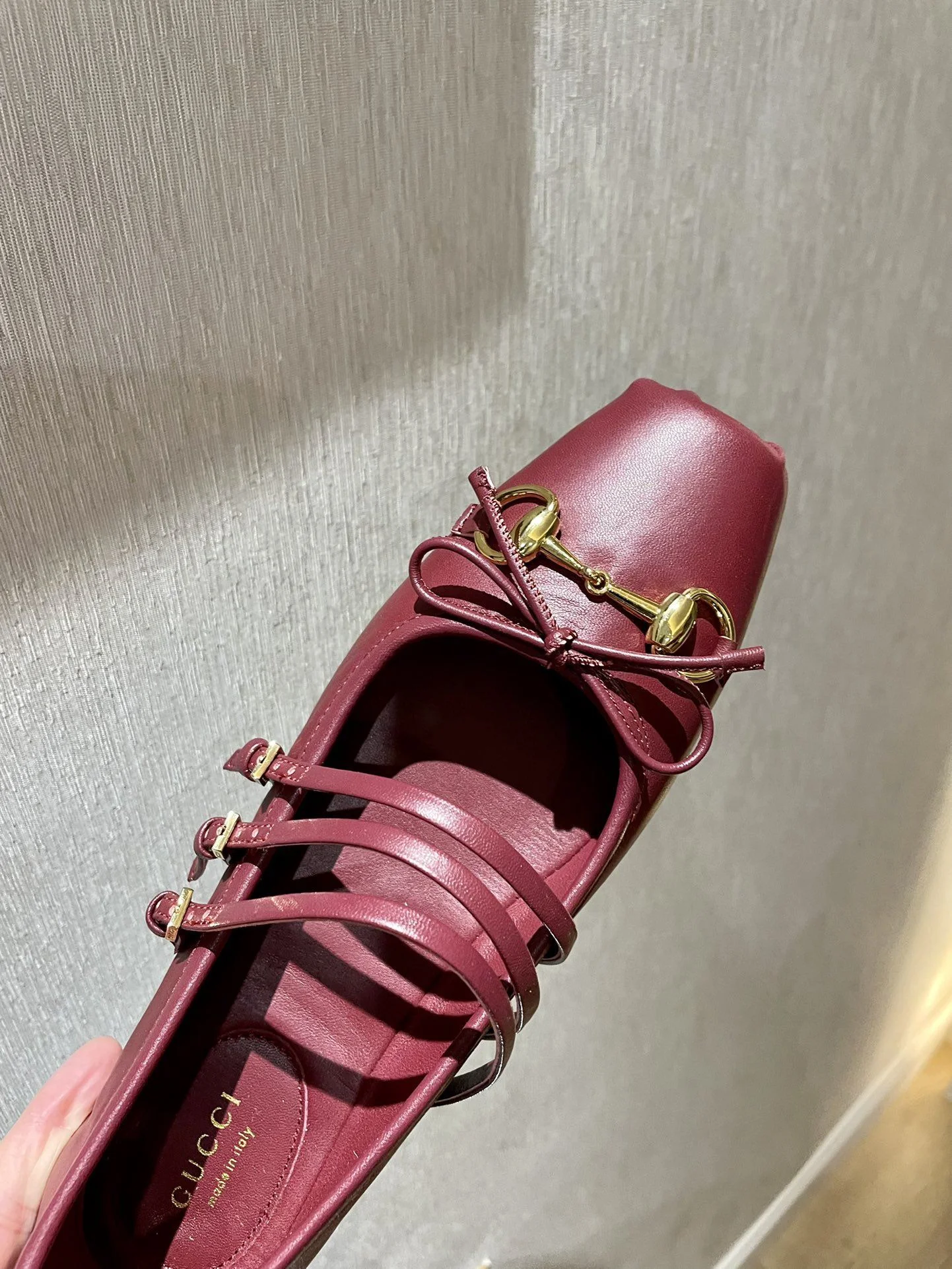Reasonably priced Gucci Flat Shoes