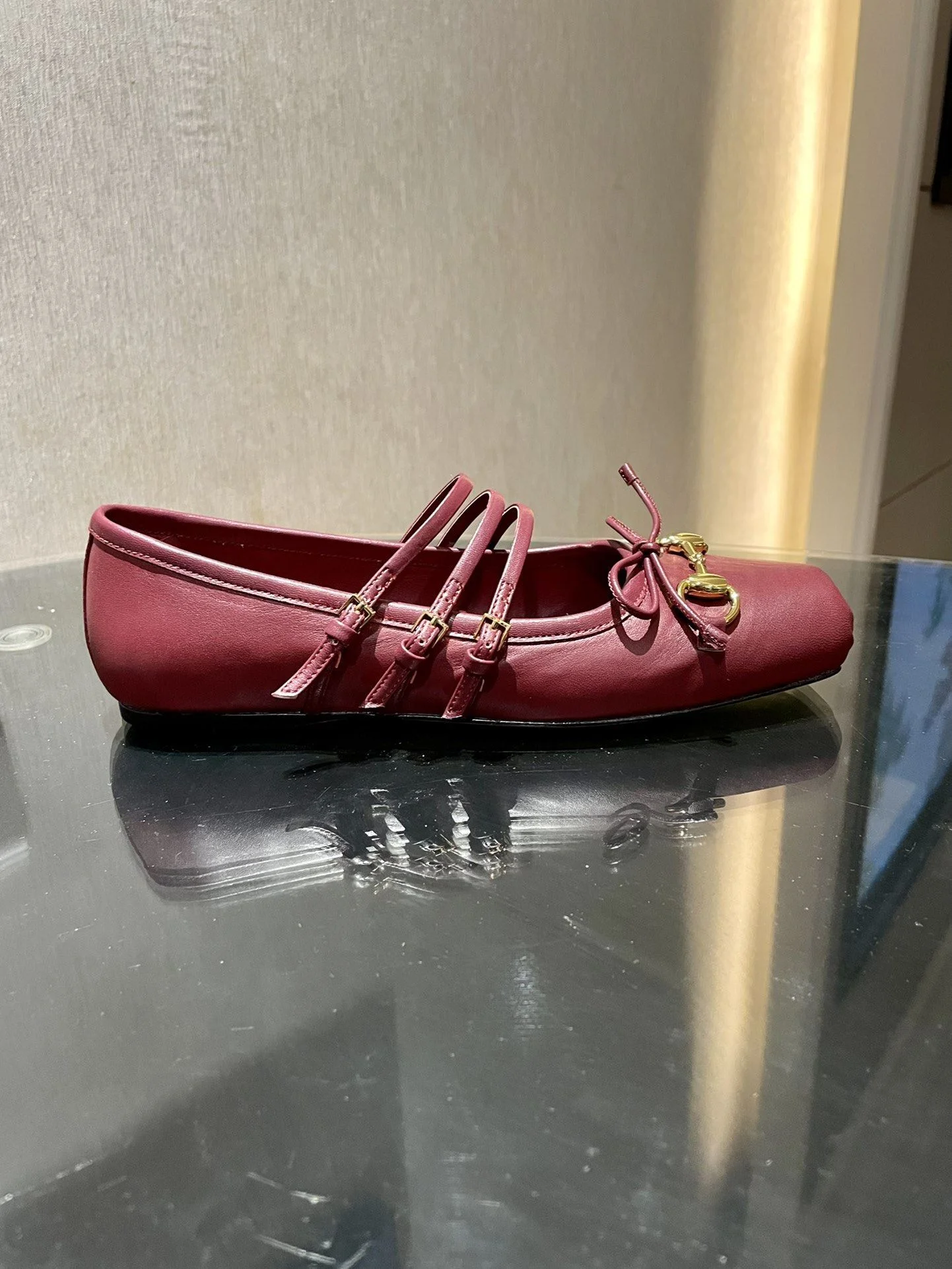 Reasonably priced Gucci Flat Shoes