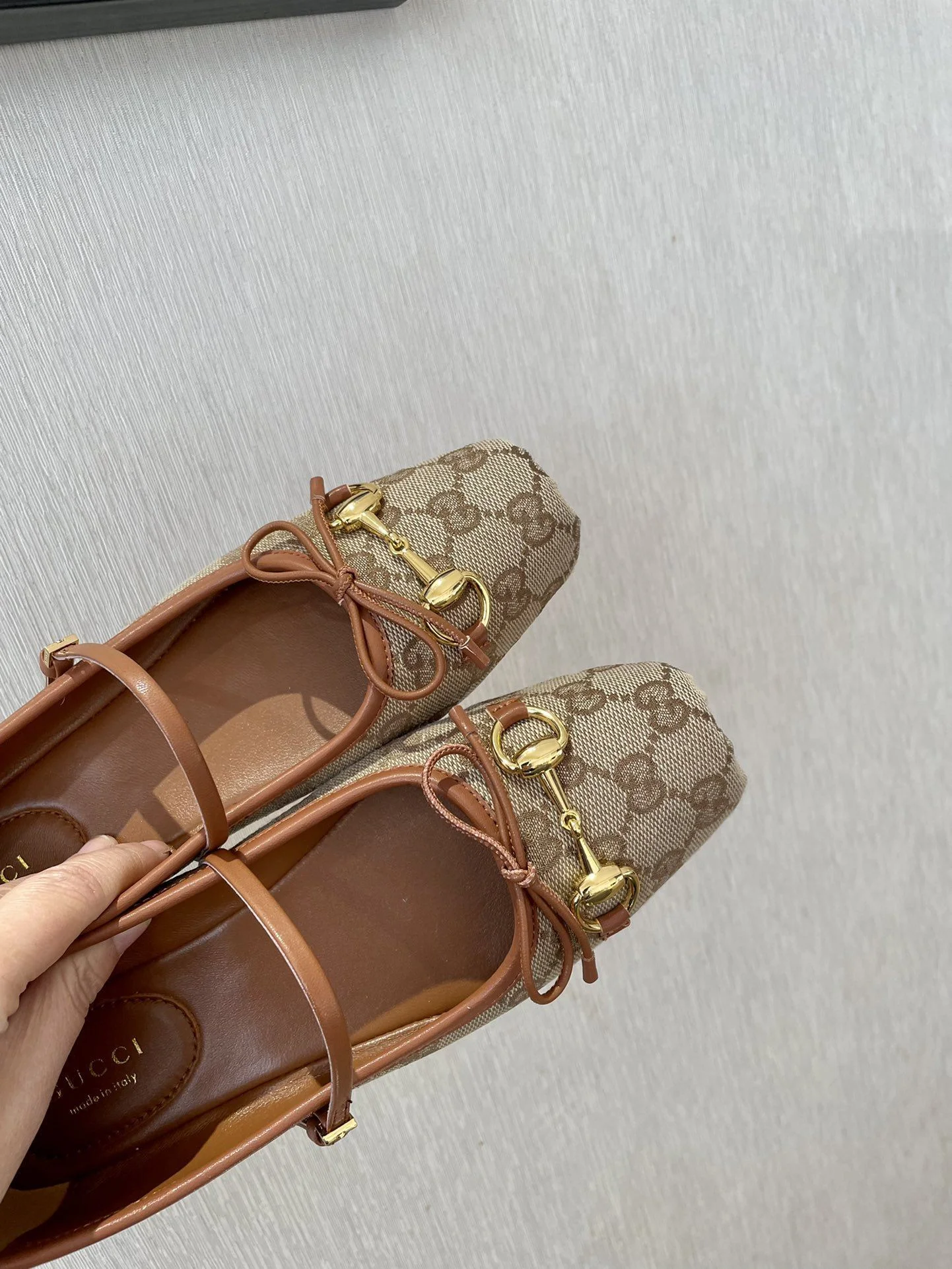 Inexpensive Gucci Flat Shoes