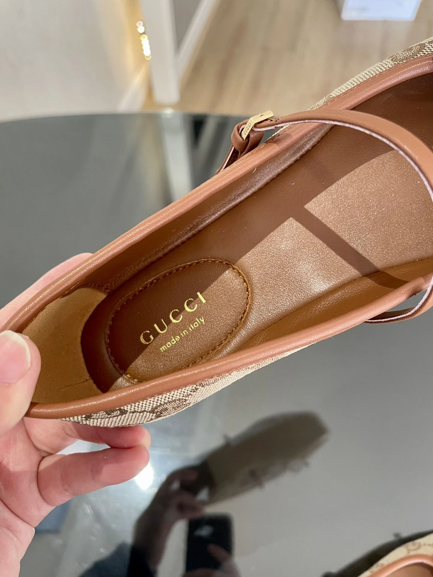 Inexpensive Gucci Flat Shoes