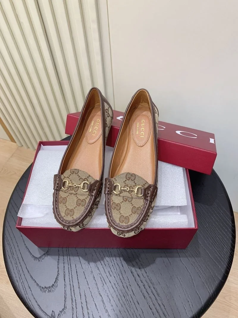 Gucci Flat Shoes