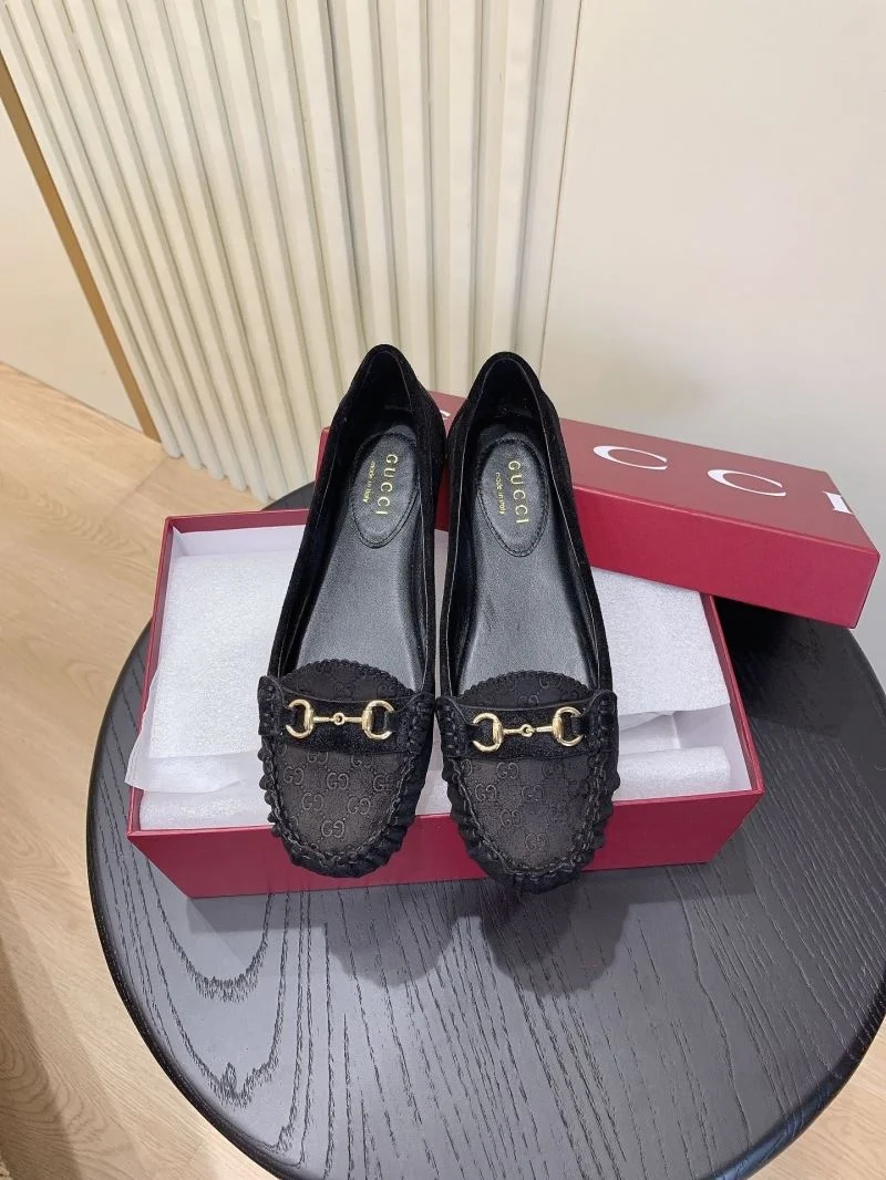 Gucci Flat Shoes