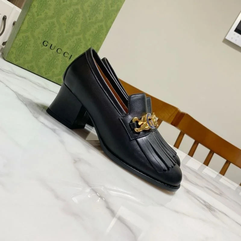 Accurate model Gucci Heeled Shoes