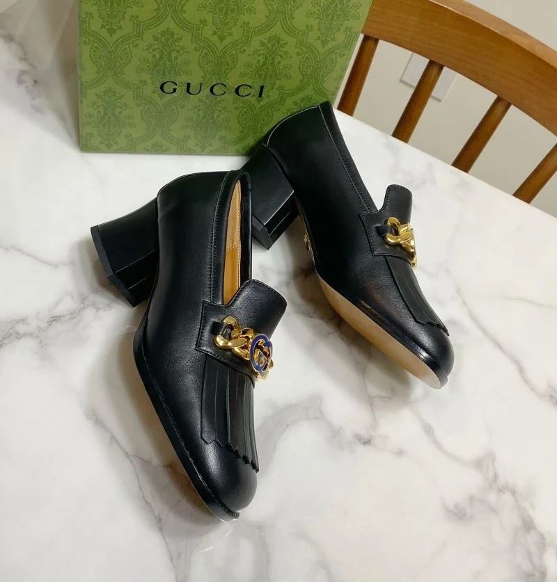 Accurate model Gucci Heeled Shoes