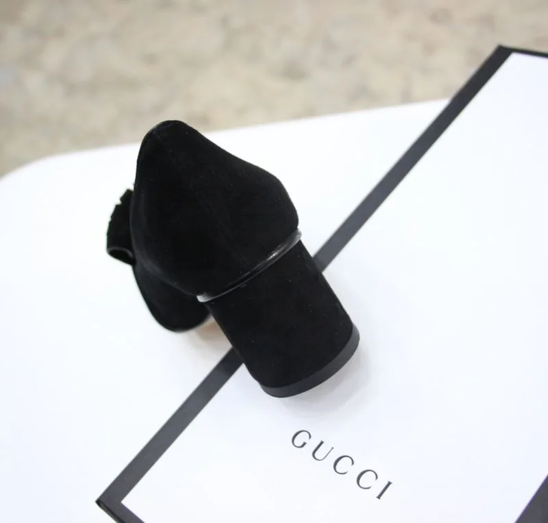 Accurate model Gucci Heeled Shoes