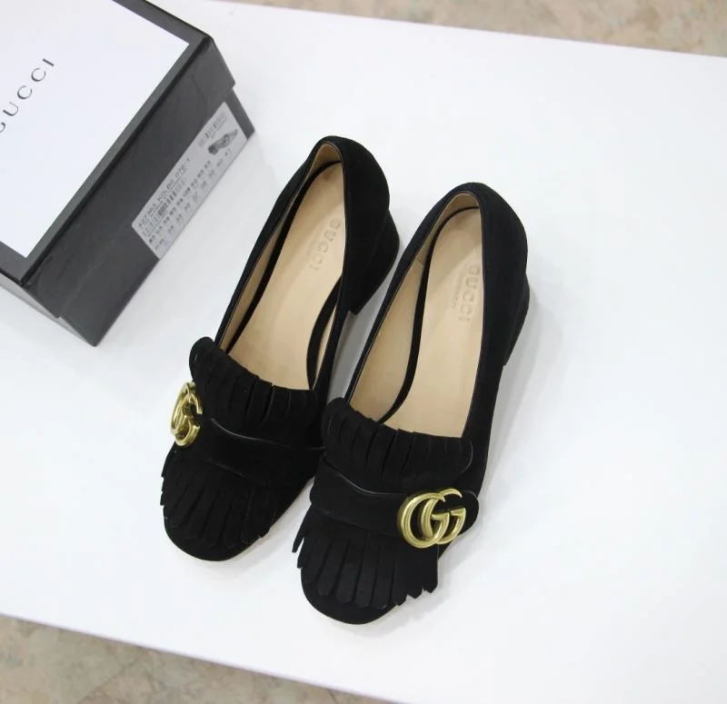 Accurate model Gucci Heeled Shoes