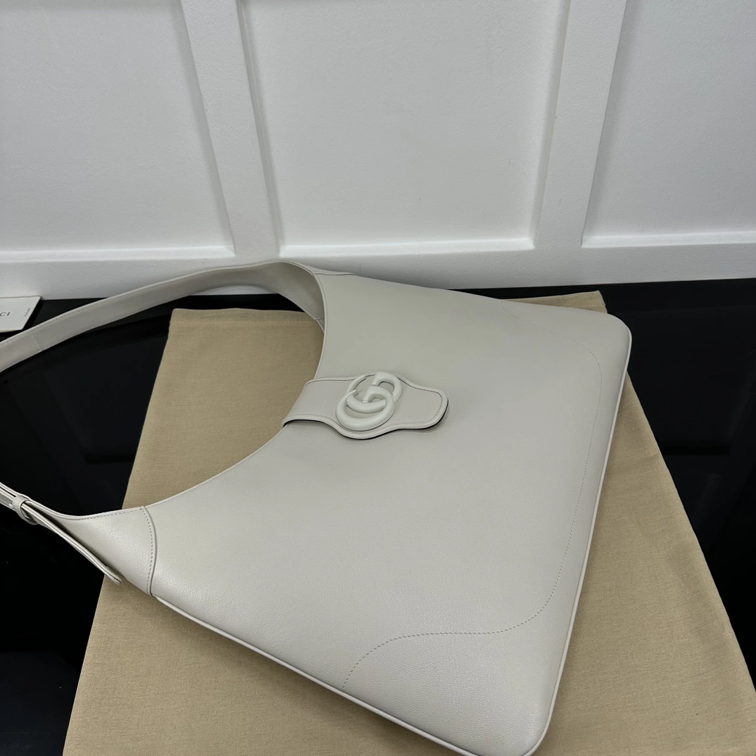 Bargain Gucci Hobo Bags