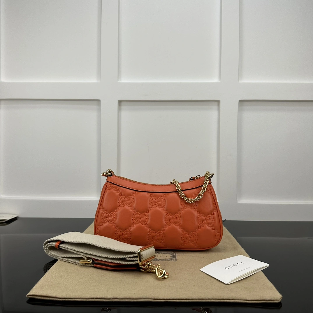 Top match Gucci Hobo Bags