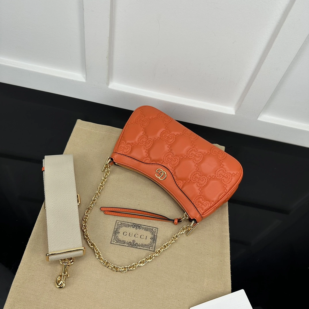 Top match Gucci Hobo Bags