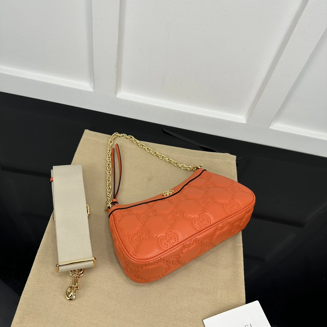 Top match Gucci Hobo Bags