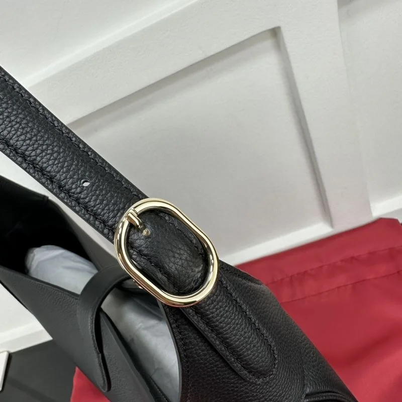 Budget-friendly Gucci Hobo Bags