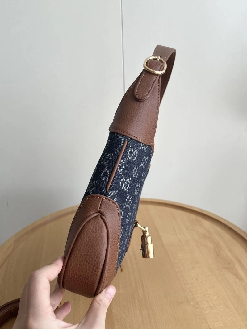 Indistinguishable Gucci Hobo Bags