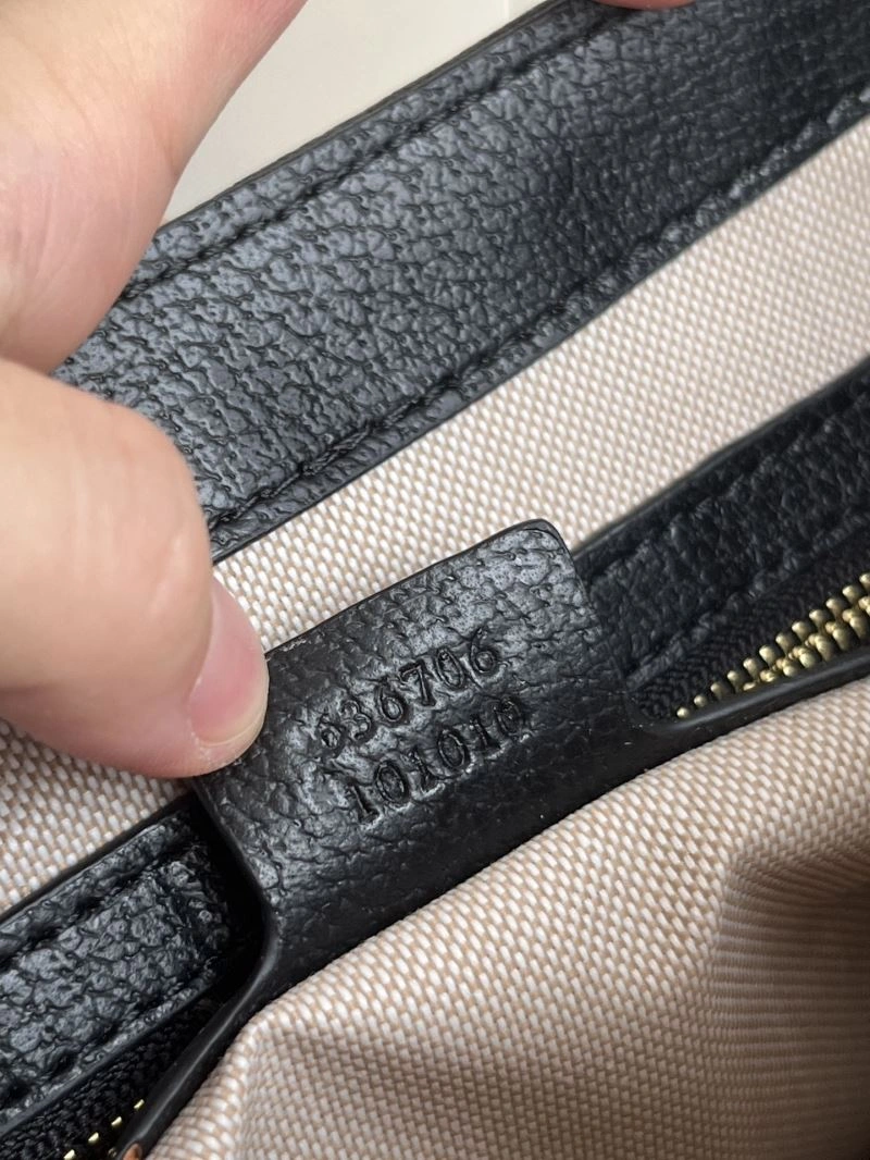 Accurate model Gucci Hobo Bags