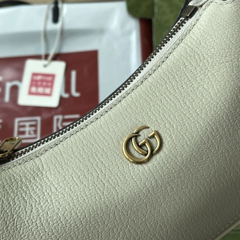 Top match Gucci Hobo Bags