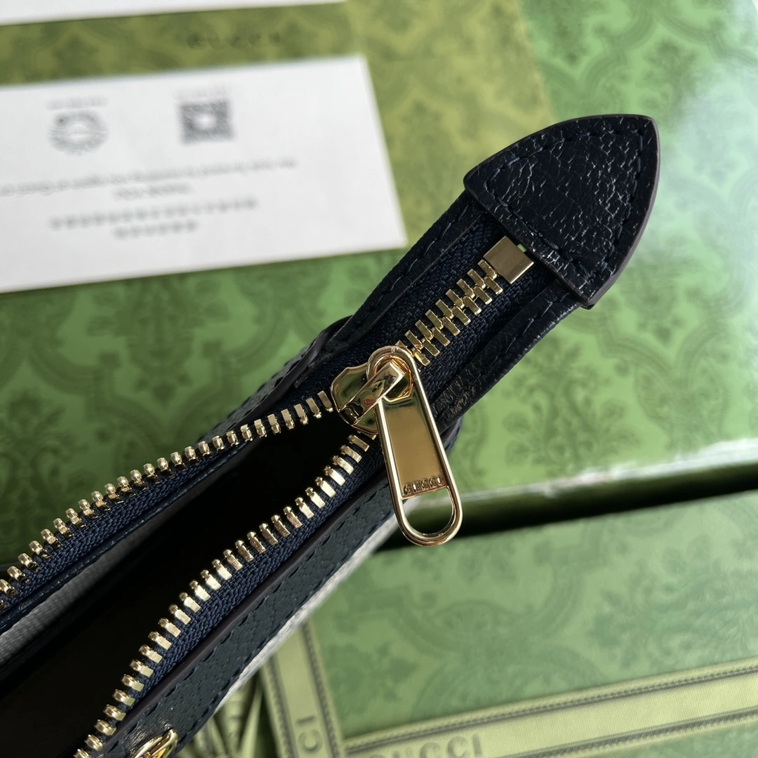 Value-priced Gucci Hobo Bags