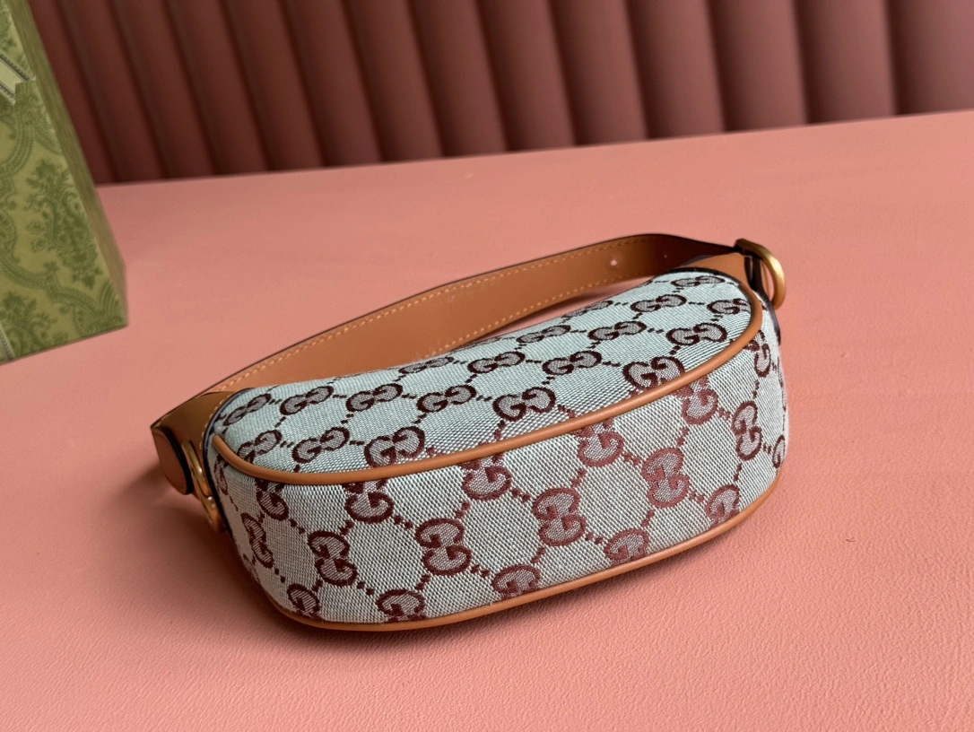 Budget-friendly Gucci Hobo Bags