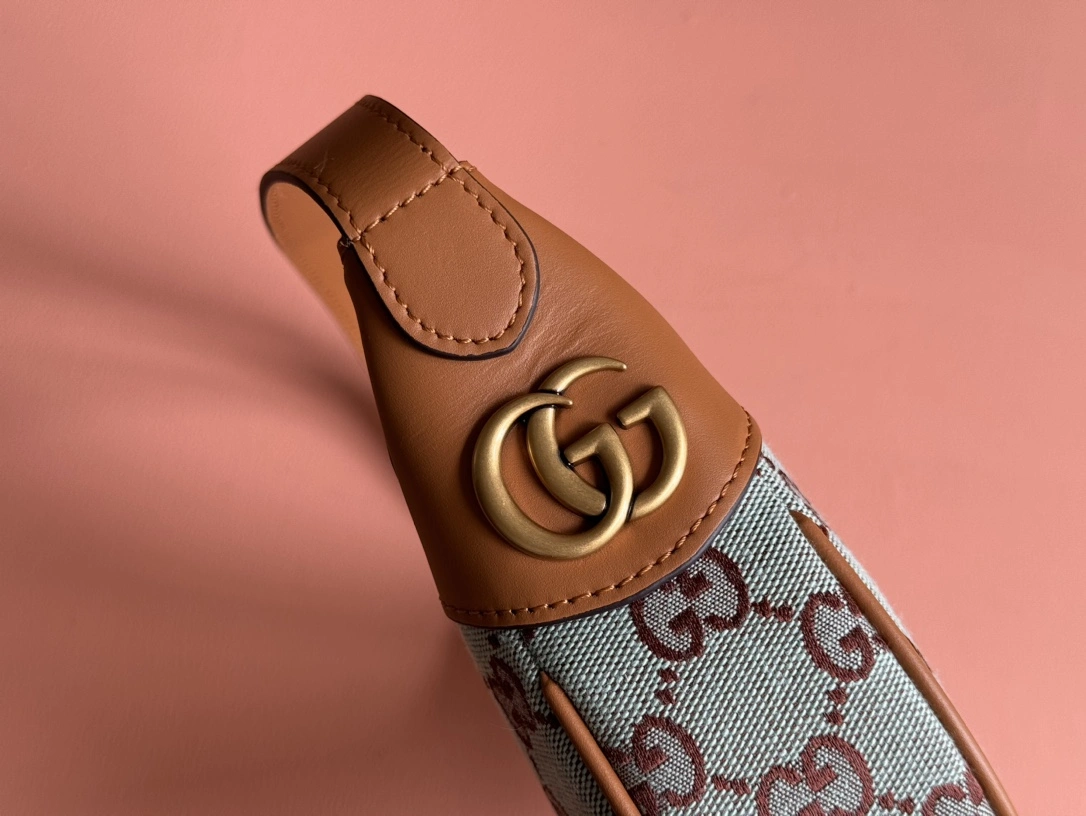 Budget-friendly Gucci Hobo Bags