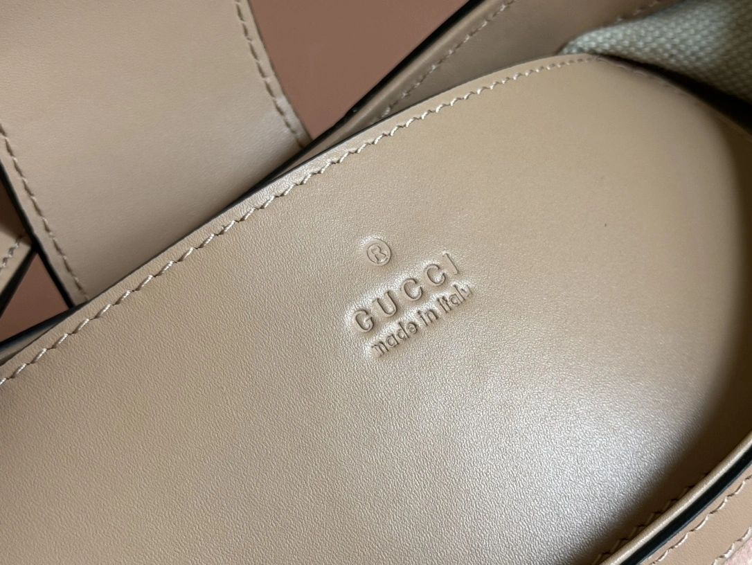 Budget-friendly Gucci Hobo Bags