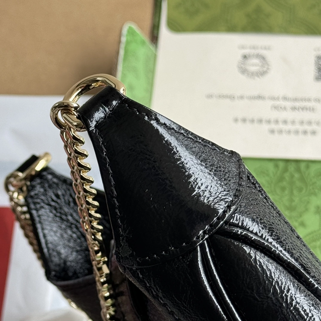 Top mirror Gucci Hobo Bags