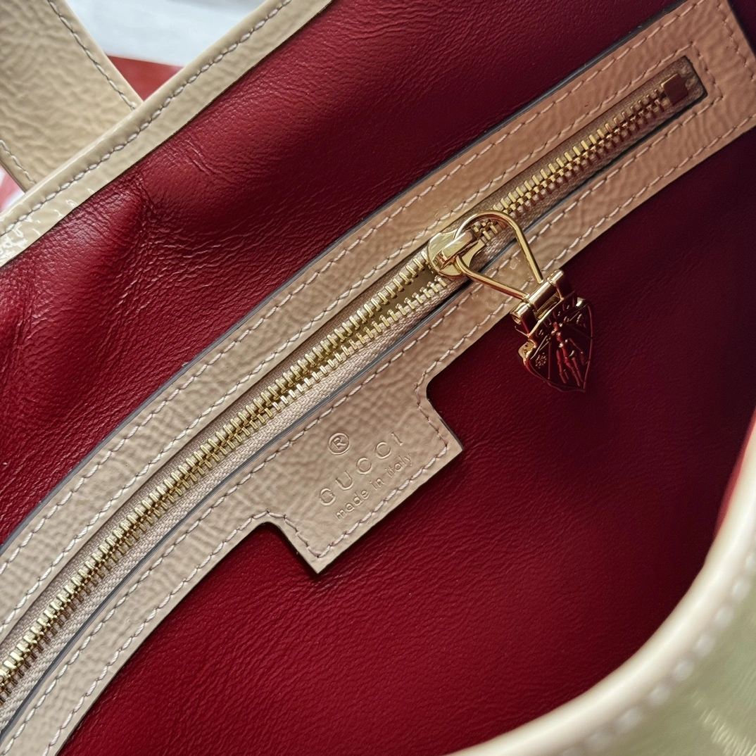 Discounted Gucci Hobo Bags