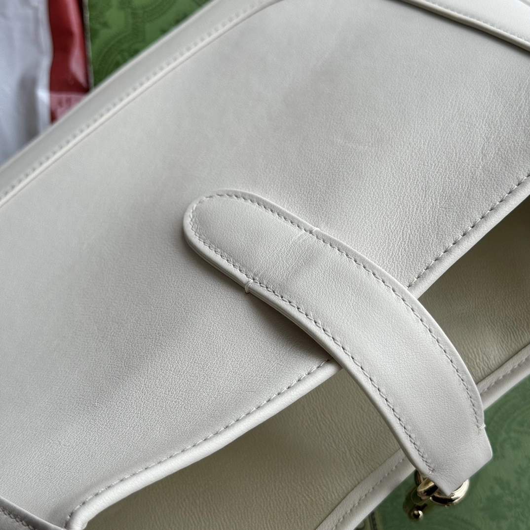 Indistinguishable Gucci Hobo Bags