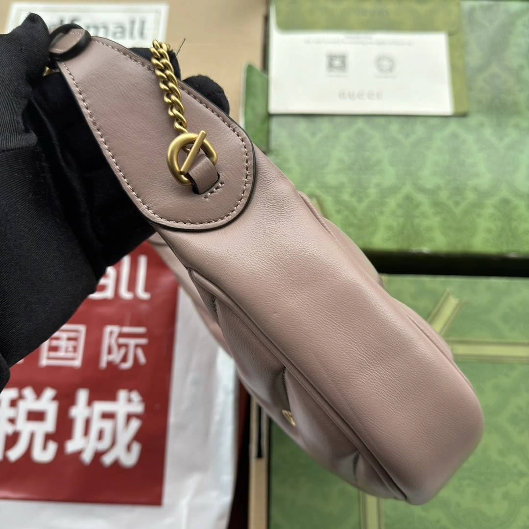 Indistinguishable Gucci Hobo Bags