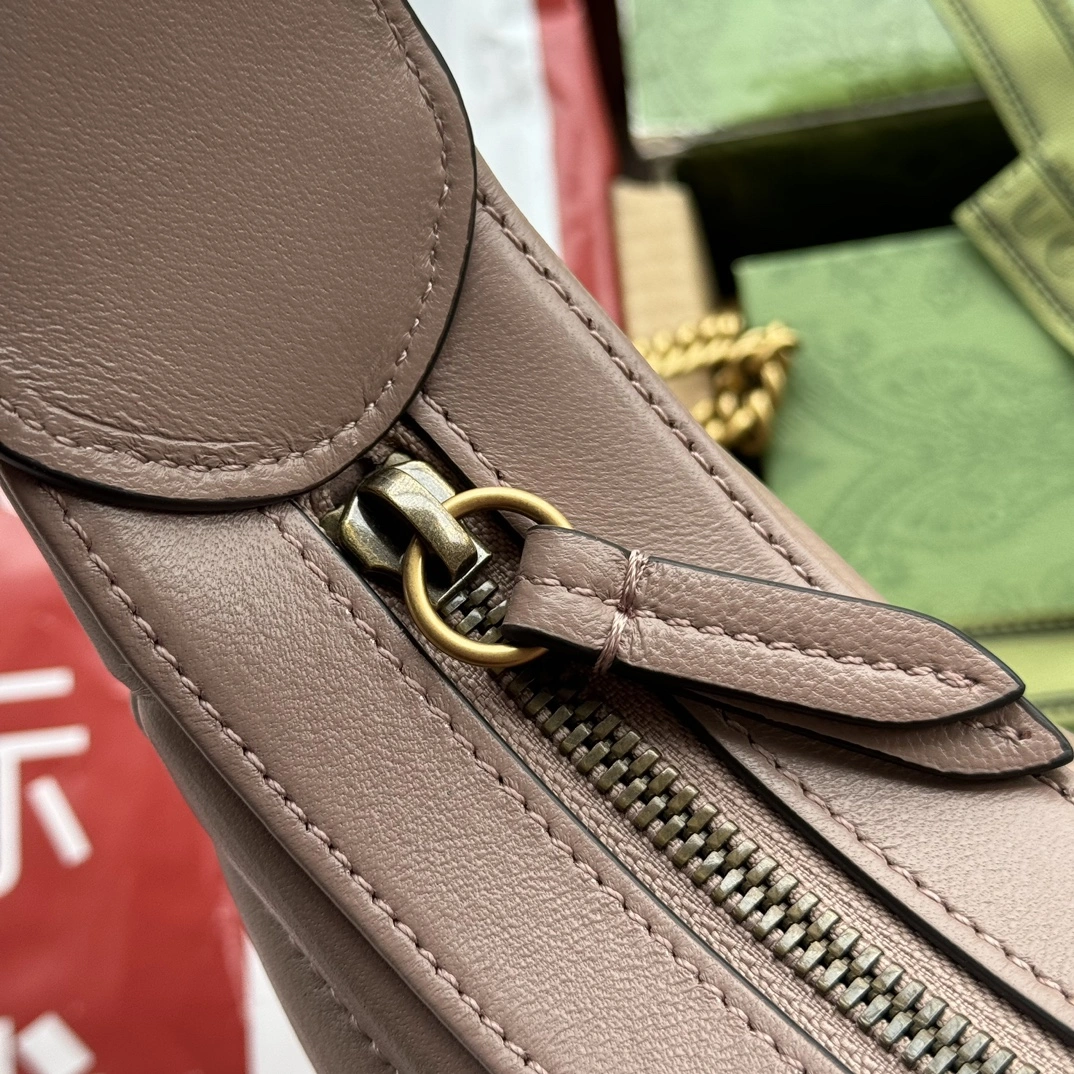 Indistinguishable Gucci Hobo Bags