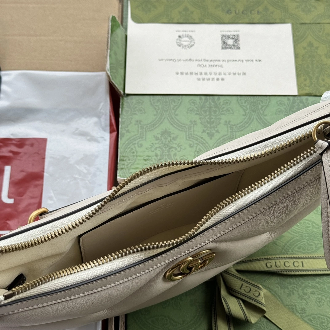 Accurate model Gucci Hobo Bags