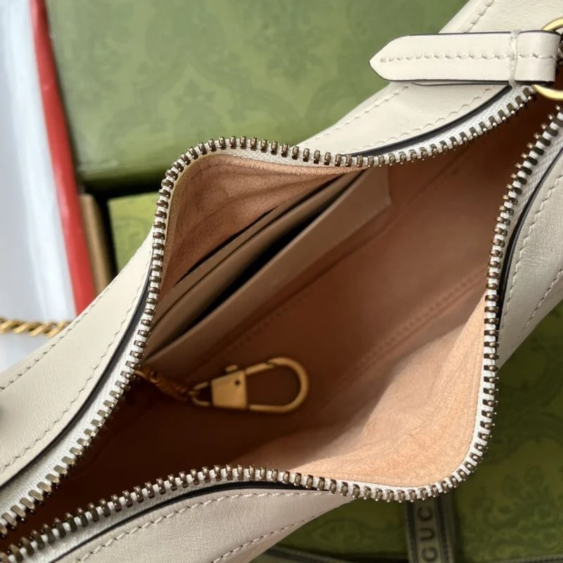 Indistinguishable Gucci Hobo Bags