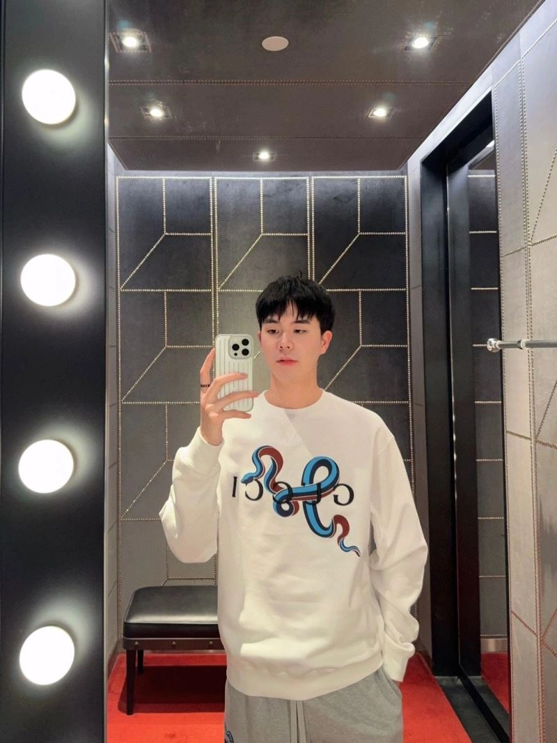 Top mirror Gucci Hoodies
