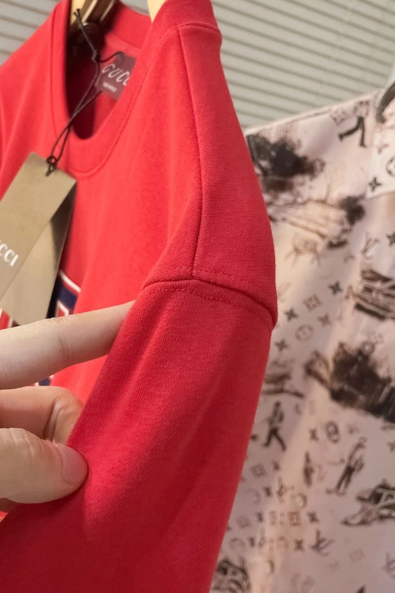 Top mirror Gucci Hoodies