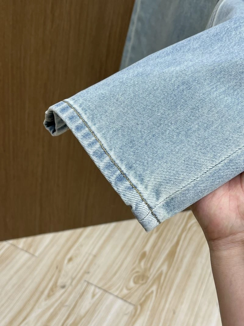 Accurate model Gucci Jeans