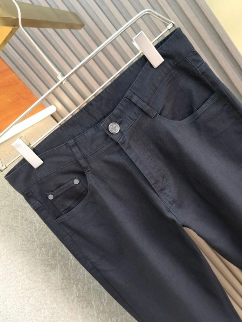 Cut-rate Gucci Jeans