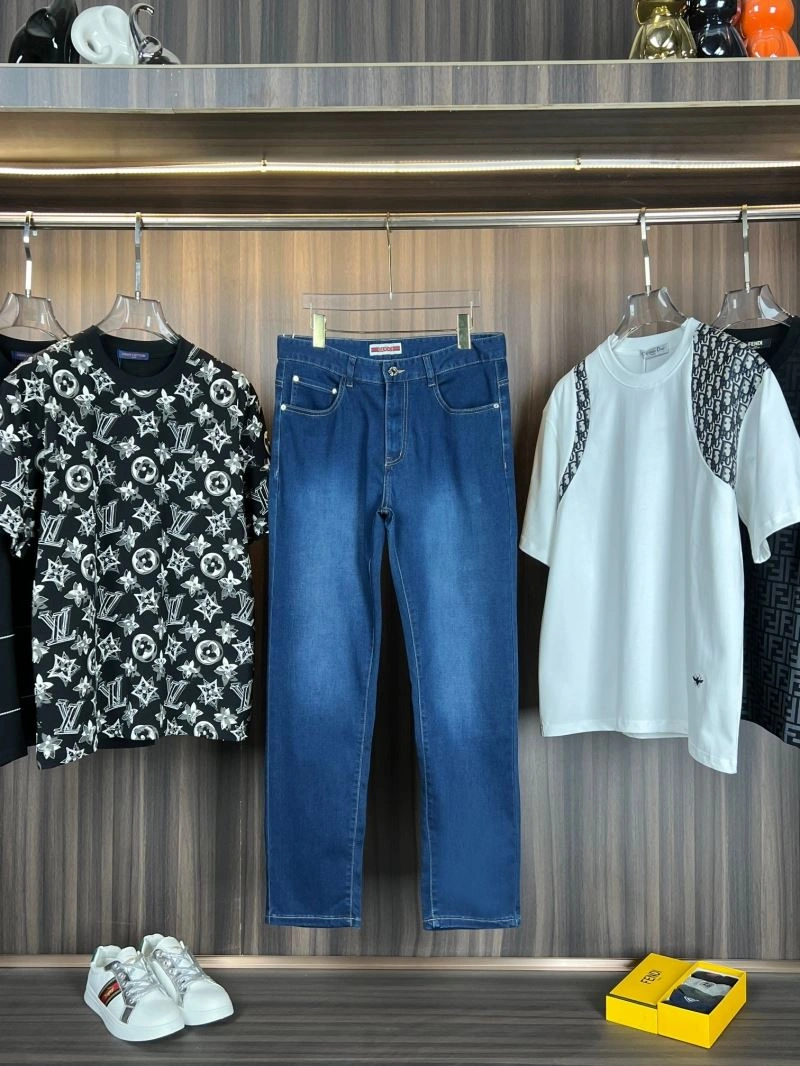 Cut-rate Gucci Jeans