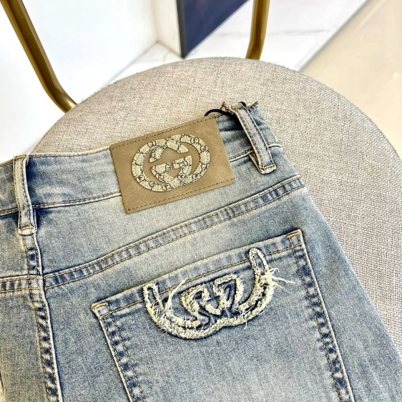 Low-cost Gucci Jeans