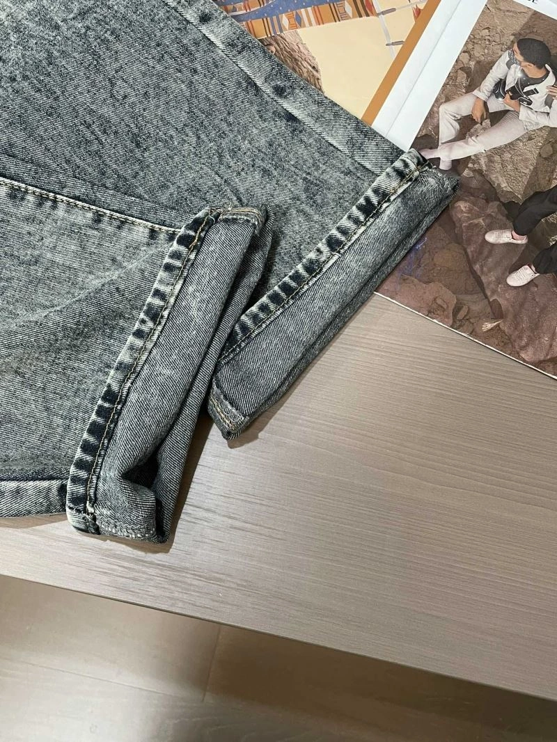 Cut-rate Gucci Jeans