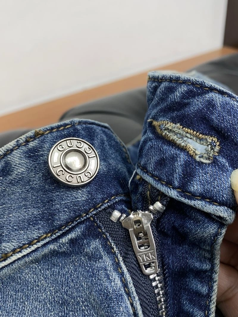Low-cost Gucci Jeans