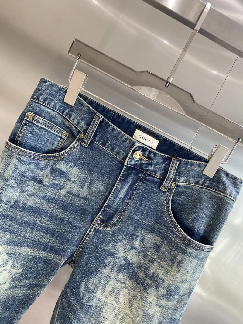 Low-cost Gucci Jeans