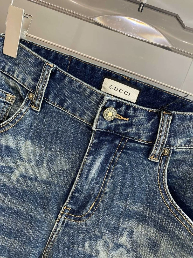 Low-cost Gucci Jeans