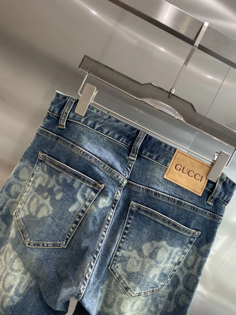 Low-cost Gucci Jeans