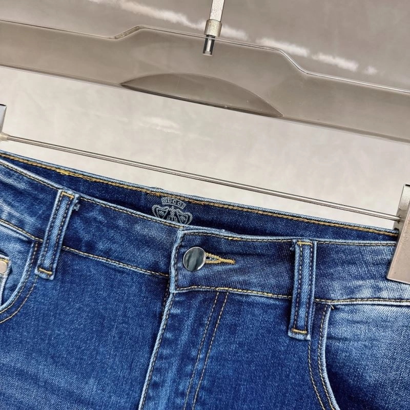 Cut-rate Gucci Jeans