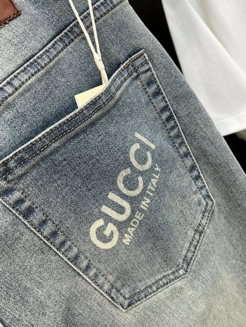 Low-cost Gucci Jeans
